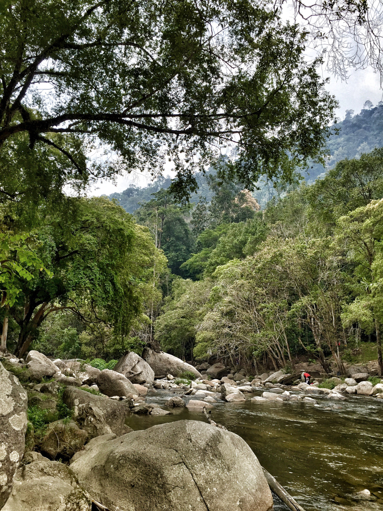 Chamang waterfall, Bentong, Malaysia by SirAng / 500px