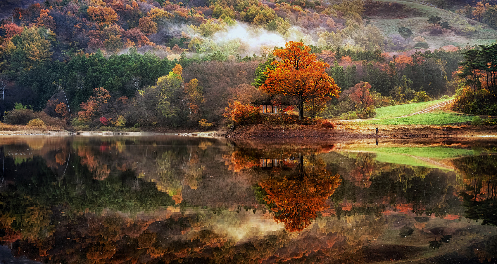 Autumn reflection by Jaewoon U - Photo 172270777 / 500px