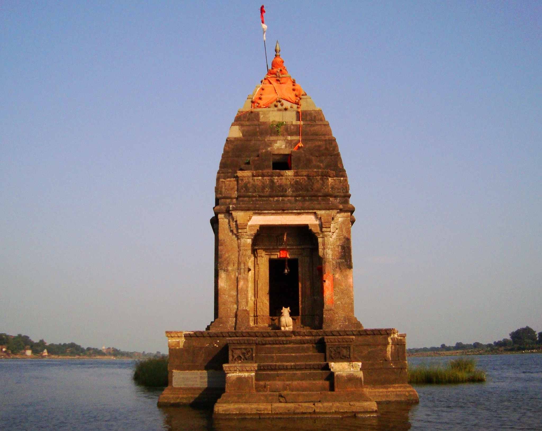 Baneshwar Temple, Maheshwar, MP, India by Inderjeet Rathod - Photo ...