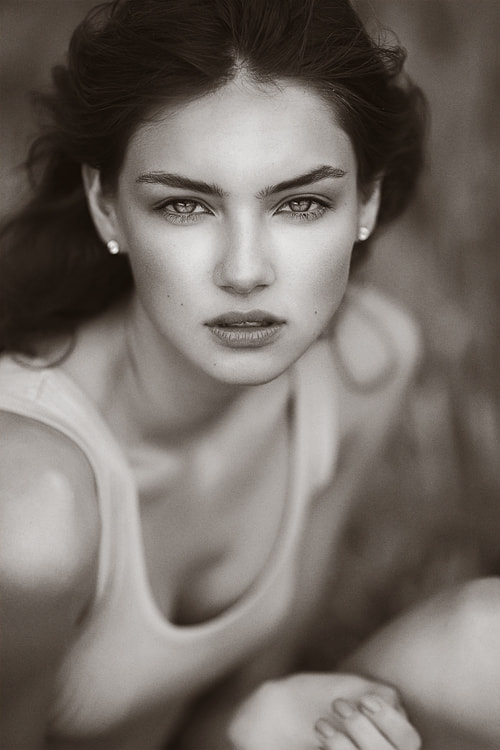 Vikky BW by Nika Shatova / 500px