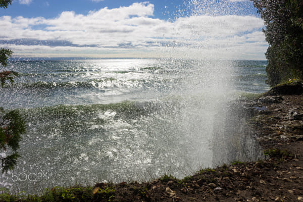 Water spray on Bluff by Karen Bahr / 500px