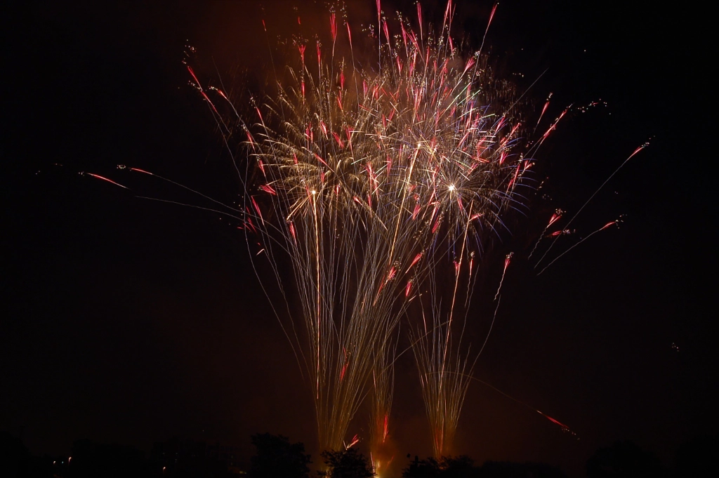 fireworks by Mark Hampton / 500px