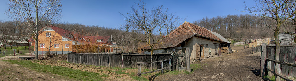 The difference between rich and poor by Jack Tol / 500px