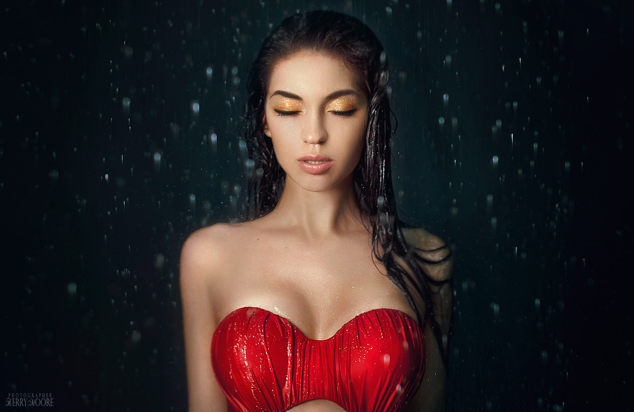 Oksana by Kerry Moore / 500px