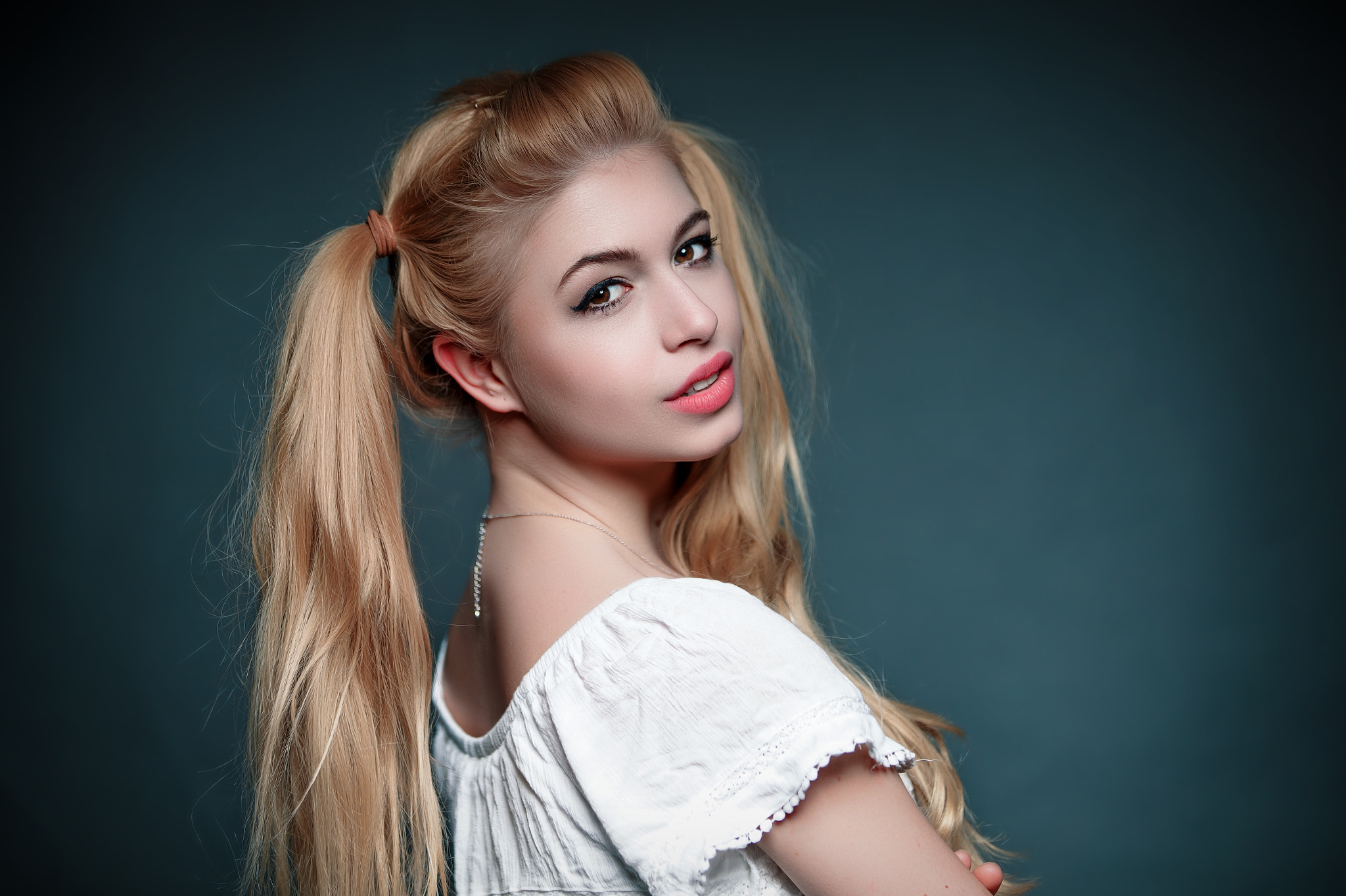 Playful Charm with a Confident Look | people photo by Back Focus | 500px