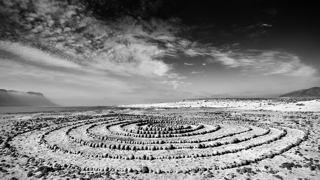 Zz - Circle Stones / Mazes / Arrays by D. Hale | 500px