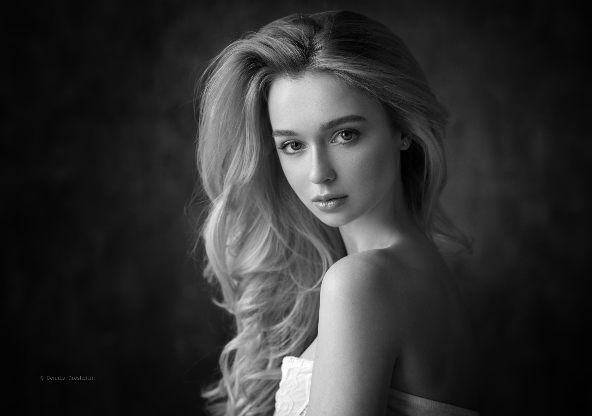 Anna by Dennis Drozhzhin / 500px