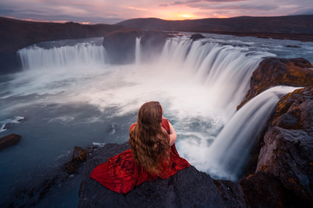 A Graceful Force by Lizzy Gadd / 500px