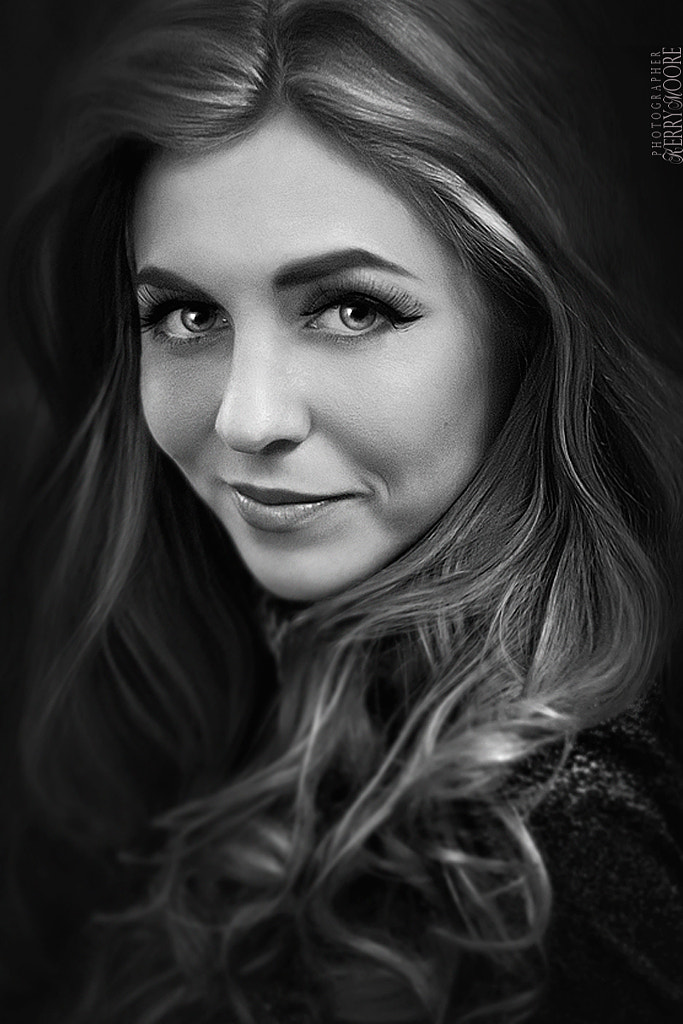 Julia by Kerry Moore / 500px