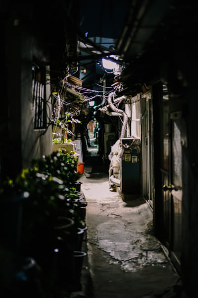Narrow road. by Wan Sick Park / 500px