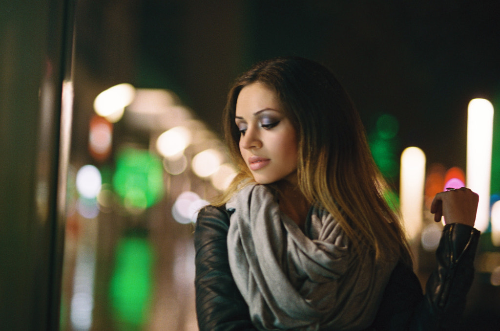 Lara by Frank Buttenbender / 500px