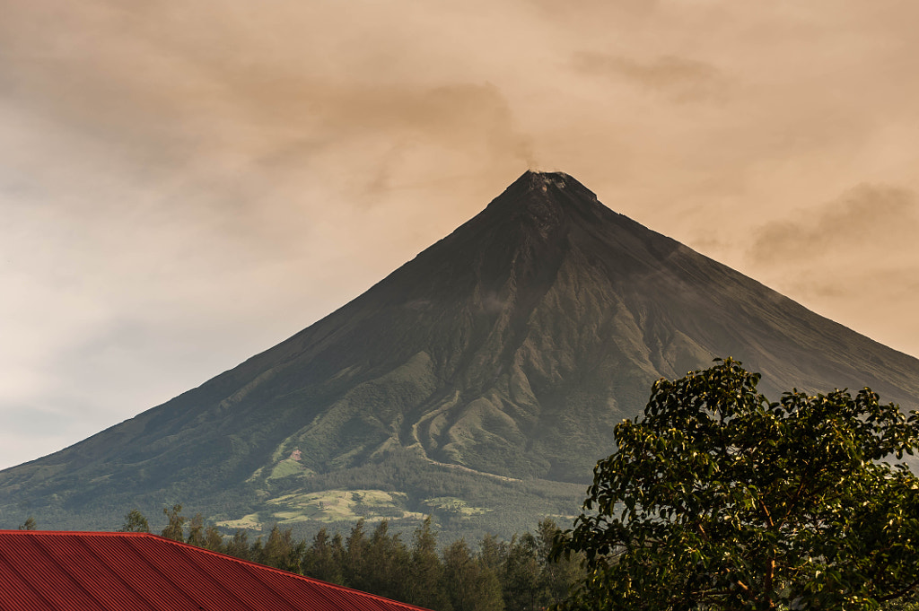 Mt Mayon, Philippines by Tonypet Montemayor / 500px