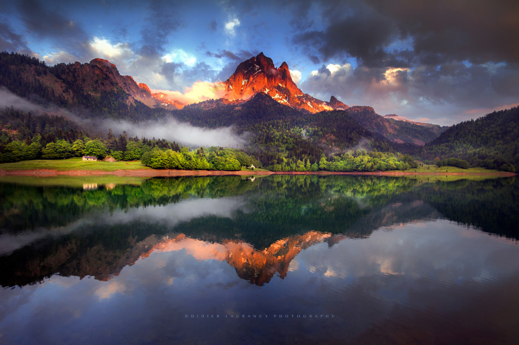 between two worlds by Didier Laurancy / 500px