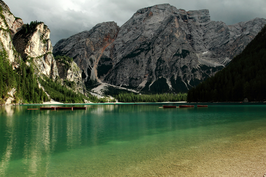 The many colours of Lago di Braies by Dávid Nagy / 500px