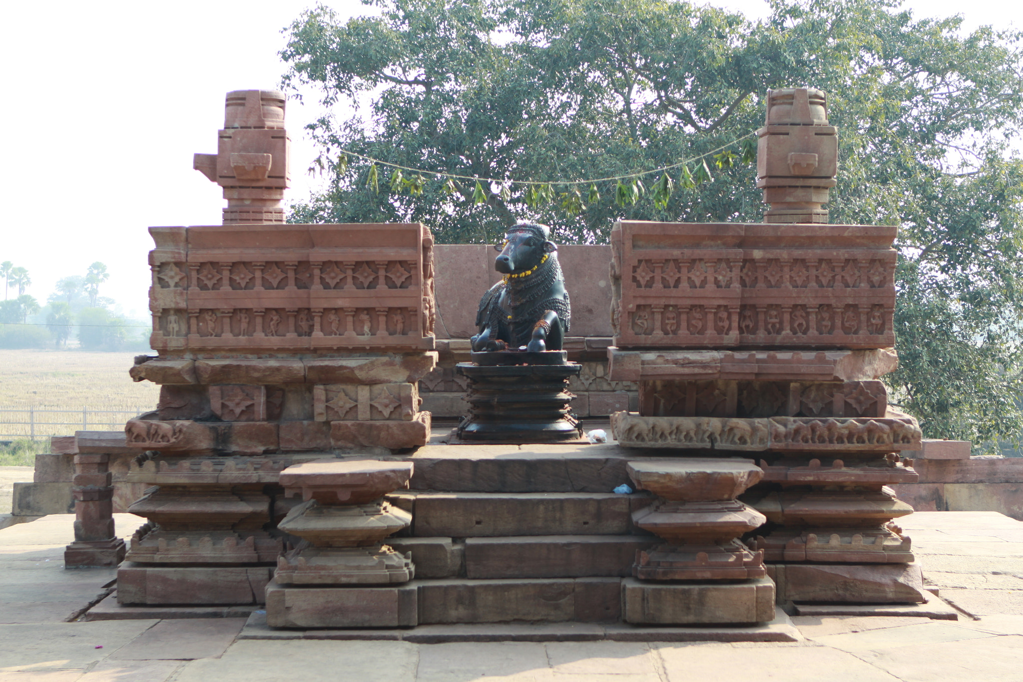Nandi, Ramappa Temple by Manoj Radhakrishnan / 500px