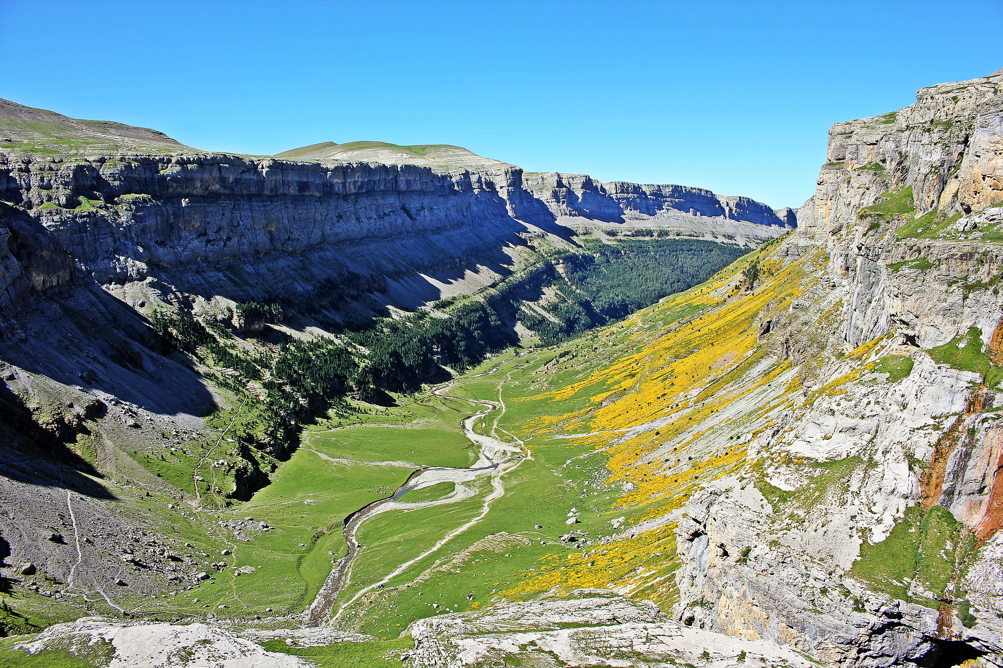 Expansive Valley Vista | landscape photo by Aitor Caminero | 500px