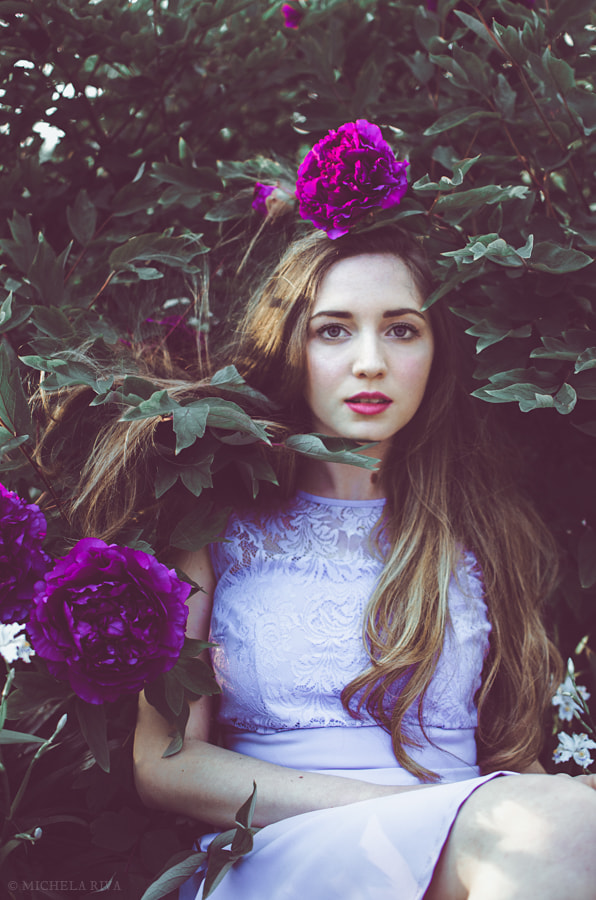 Serena at the Botanical Garden by Michela Riva / 500px