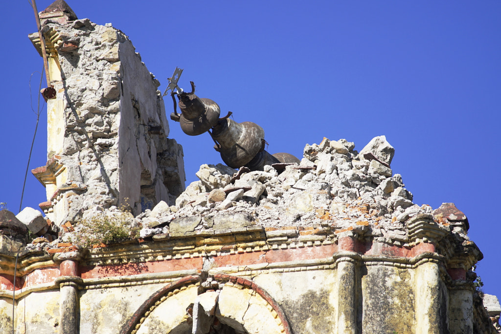 Earthquake by Flo René / 500px