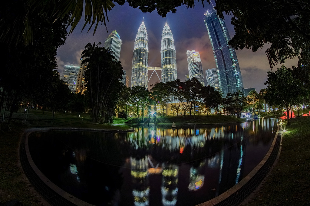 Petronas Twin Towers in fisheye view, Kuala Lumpur City Centre(KLCC ...