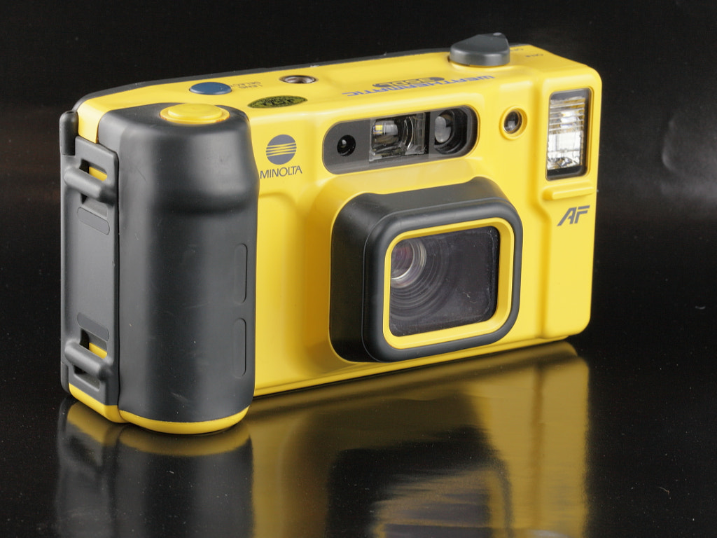 Old underwater camera by Frank Neuenberg / 500px
