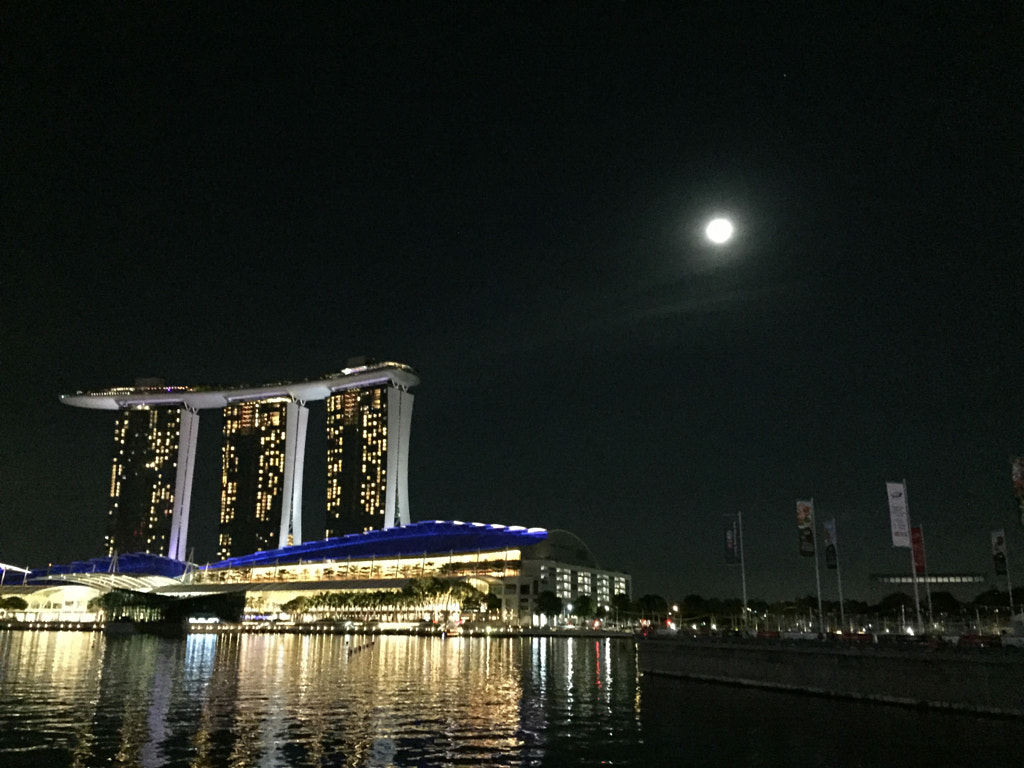 Marina Bay Sands at Full Moon by Richard A. Schäfer / 500px