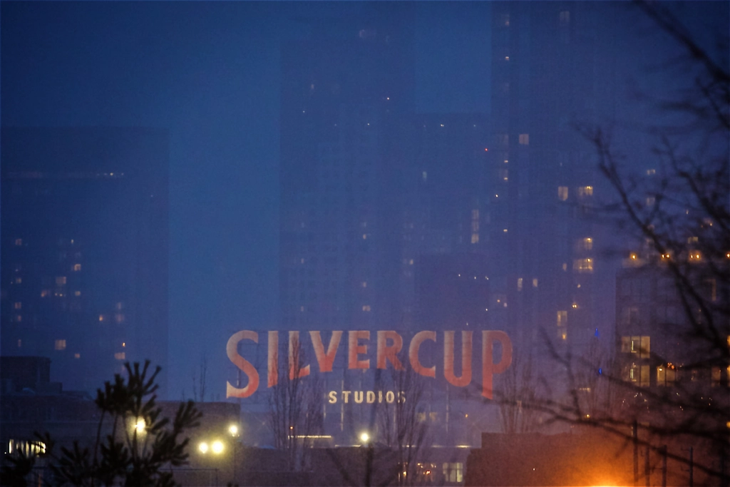 10 Iconic Signs In New York City ~ Hello, Big Apple