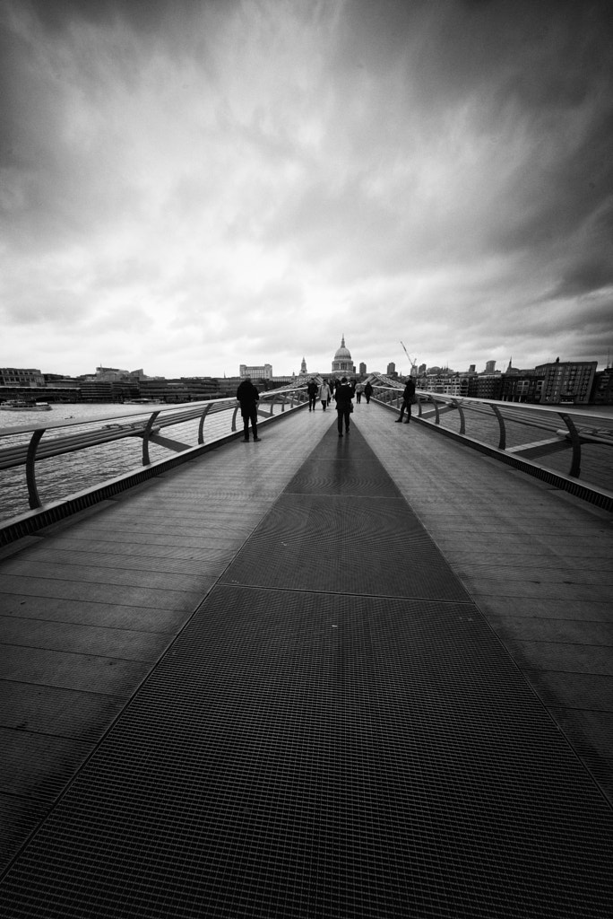Millennium Bridge by Andrew Wyllie / 500px