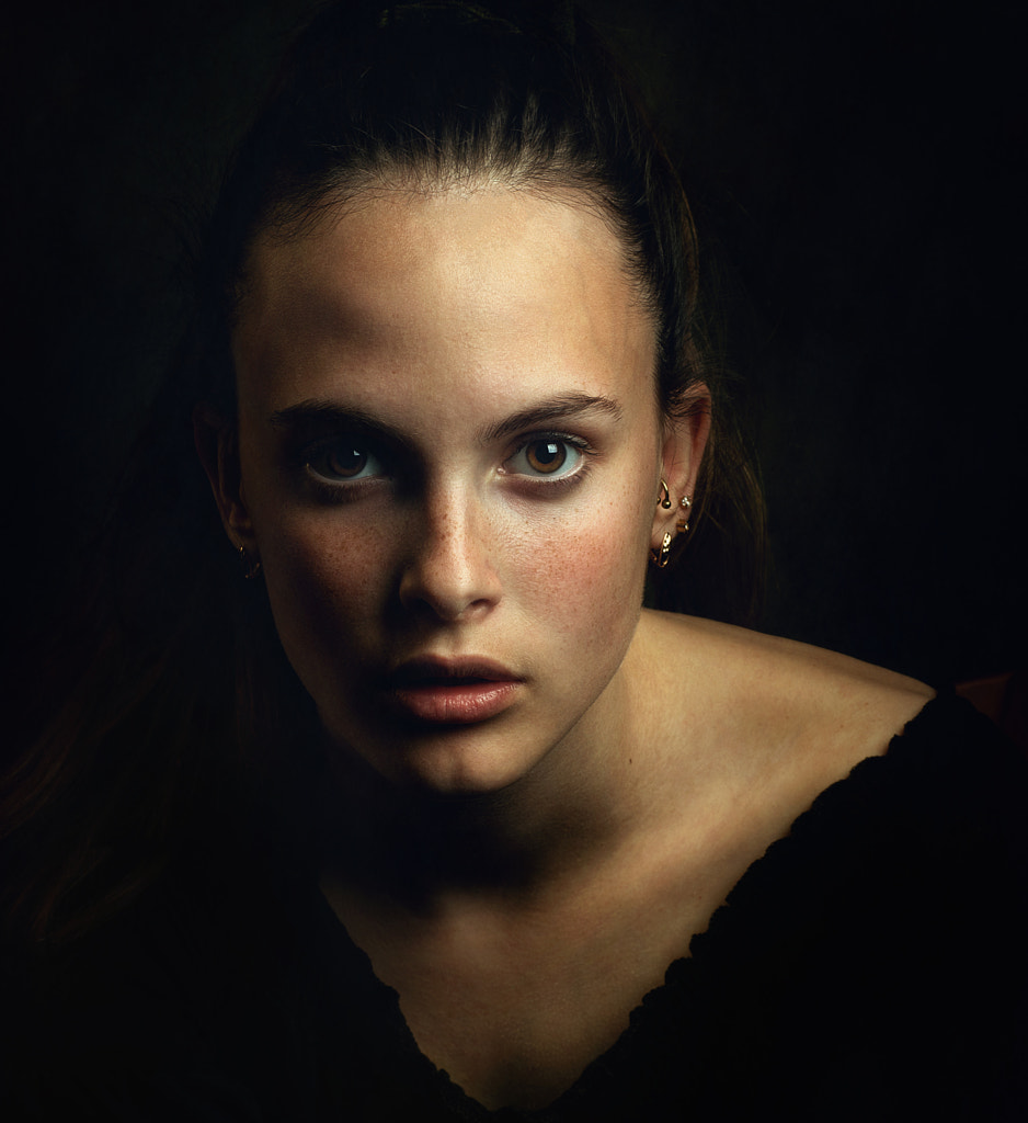 Alisa by Zachar Rise / 500px