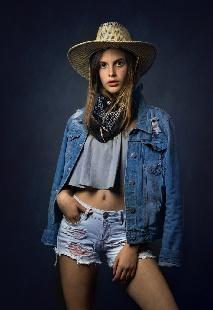 Alisa by Zachar Rise / 500px