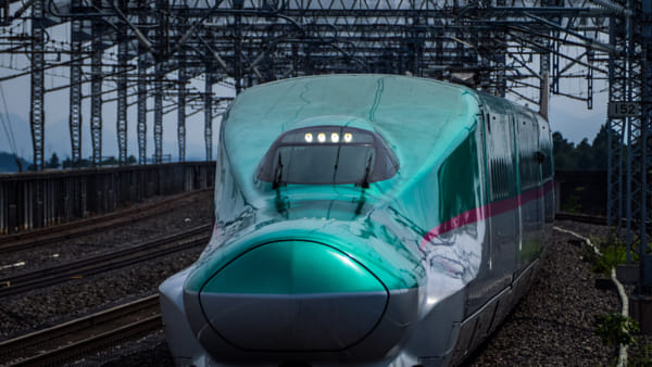shinkansen train by Syuzo Tsushima | 500px