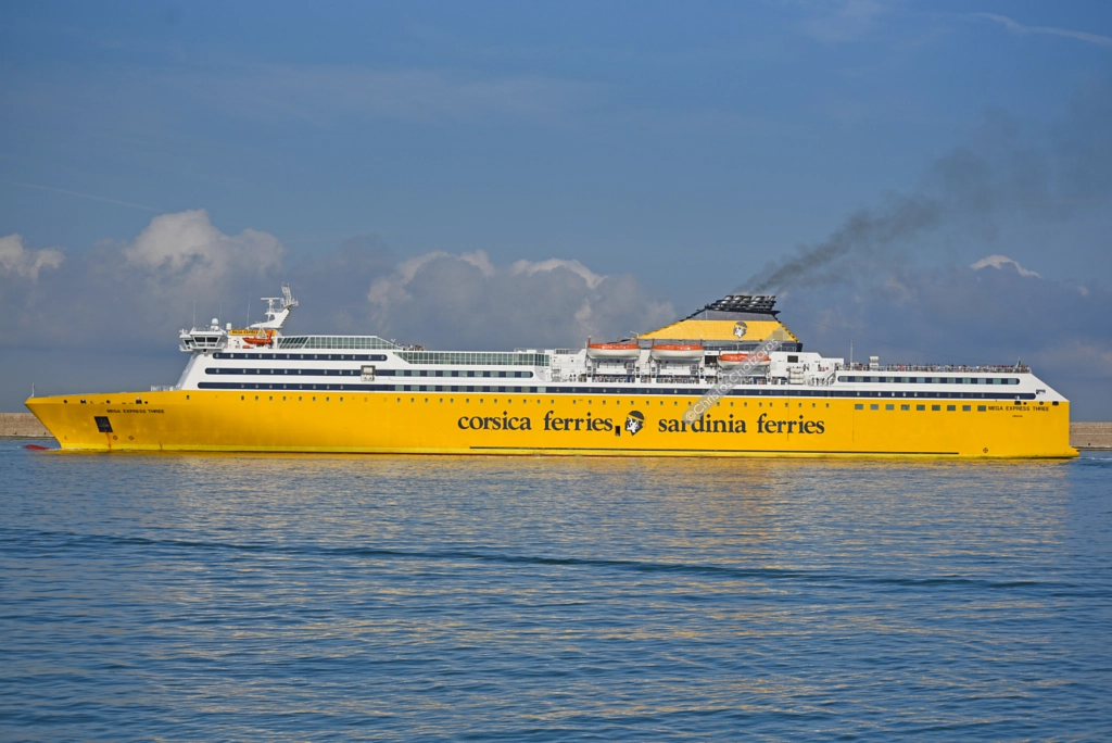 Mega Express Three (IMO 9208083) - Eπιβατηγά Οχηματαγωγά - Shipfriends