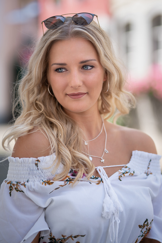 Hanna by Markus Velten / 500px