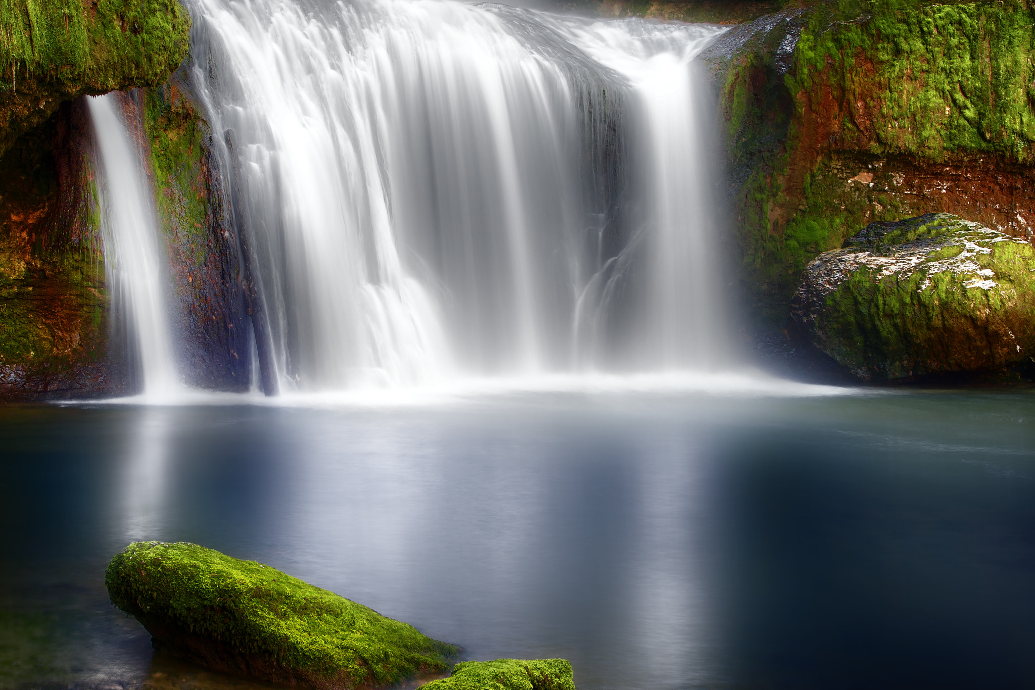 Bright waterfall by Robert Didierjean | 500px