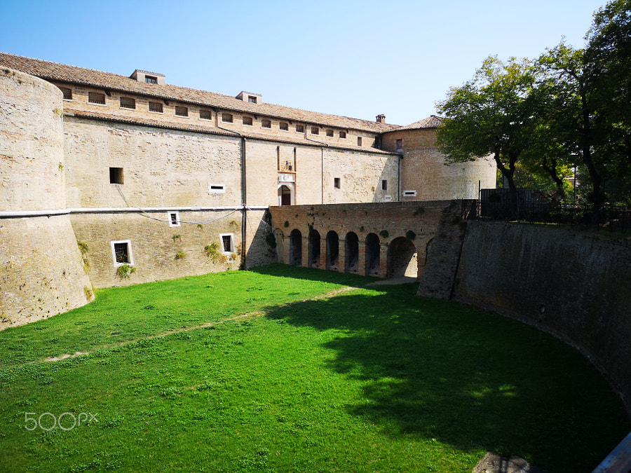 Rocca Costanza degli Sforza, Pesaro by António Ferrão / 500px