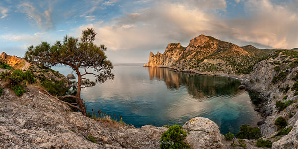 a river runs through it by Viktoria Haack | 500px