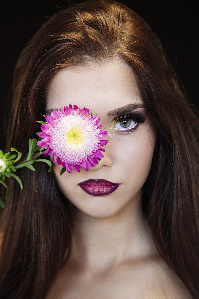 Close up Portrait by Dejan Boskovski / 500px