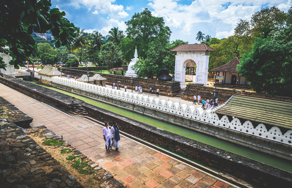 Exploring the Ramparts of the Temple of the Tooth, Kandy – Son of the ...