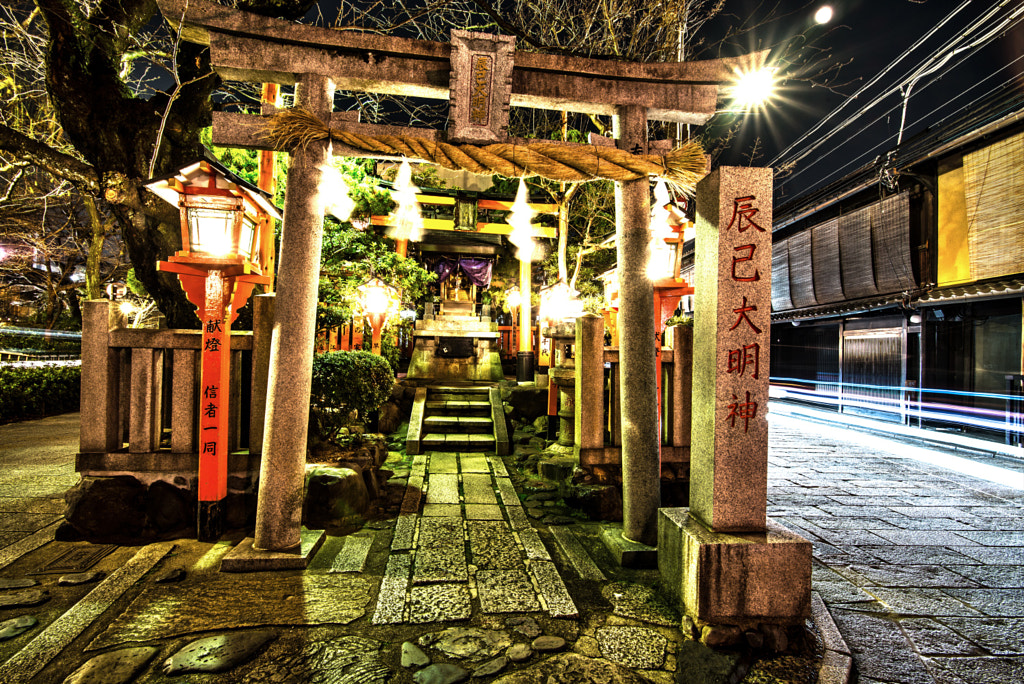 Lights flow from Gion Shrine by Hugh Dornan / 500px
