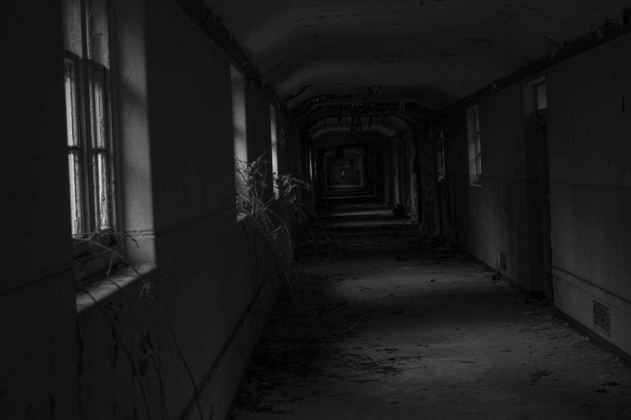 Scary hallway by Darren Darkhaunter - Photo 29816555 / 500px