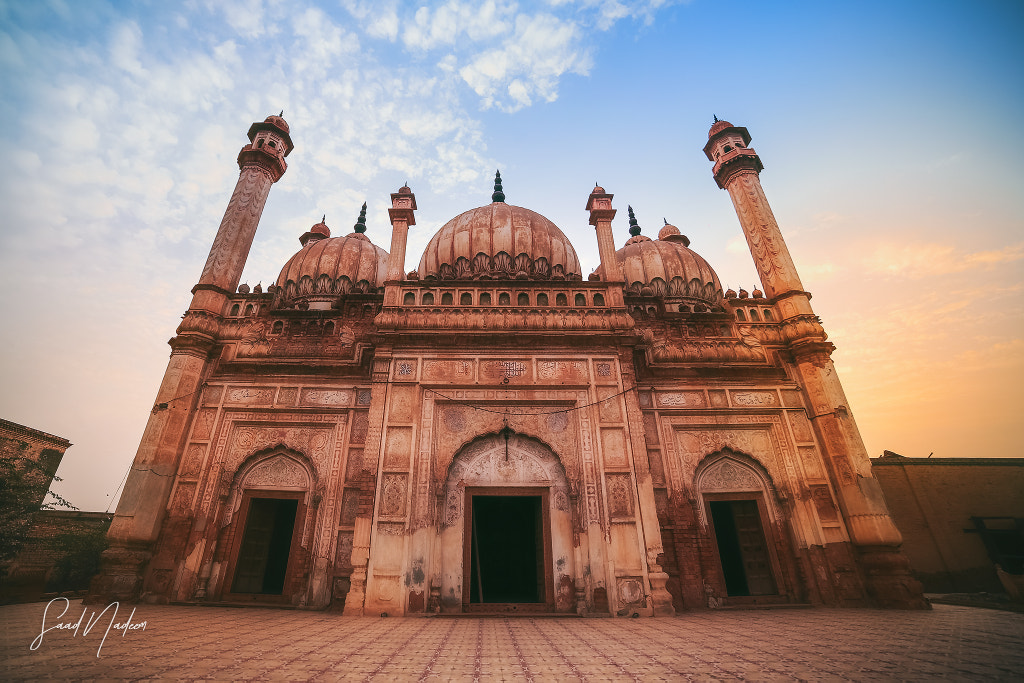 Sadiq Garh Palace Mosque, Bahawalpur, Punjab, Pakistan by Saad Nadeem ...