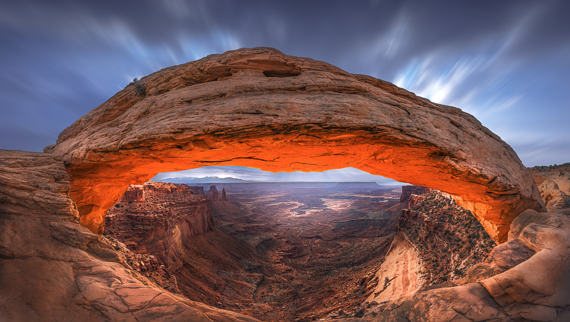 Radiant Mesa Arch by Simon W Xu / 500px