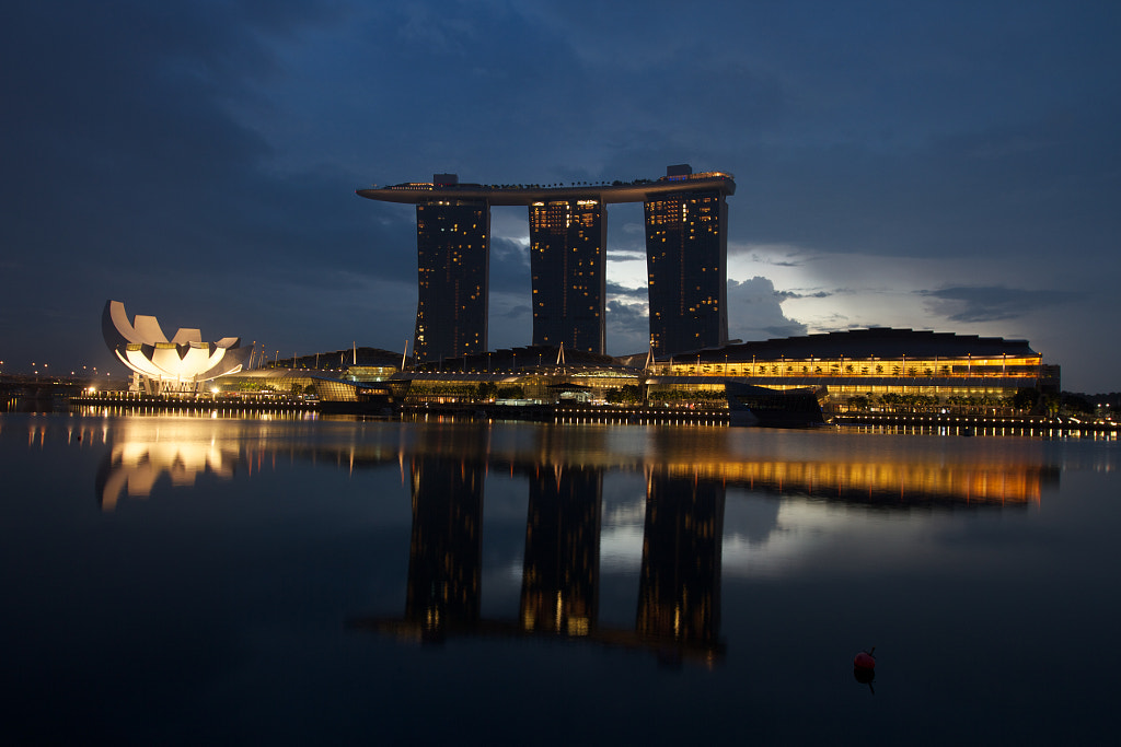Marina Bay Sands by Tony Edmonds / 500px Marina Bay Sands by Tony Edmonds / 500px