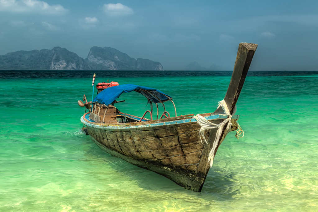 Thai Longboat by Adrian Evans Photography / 500px