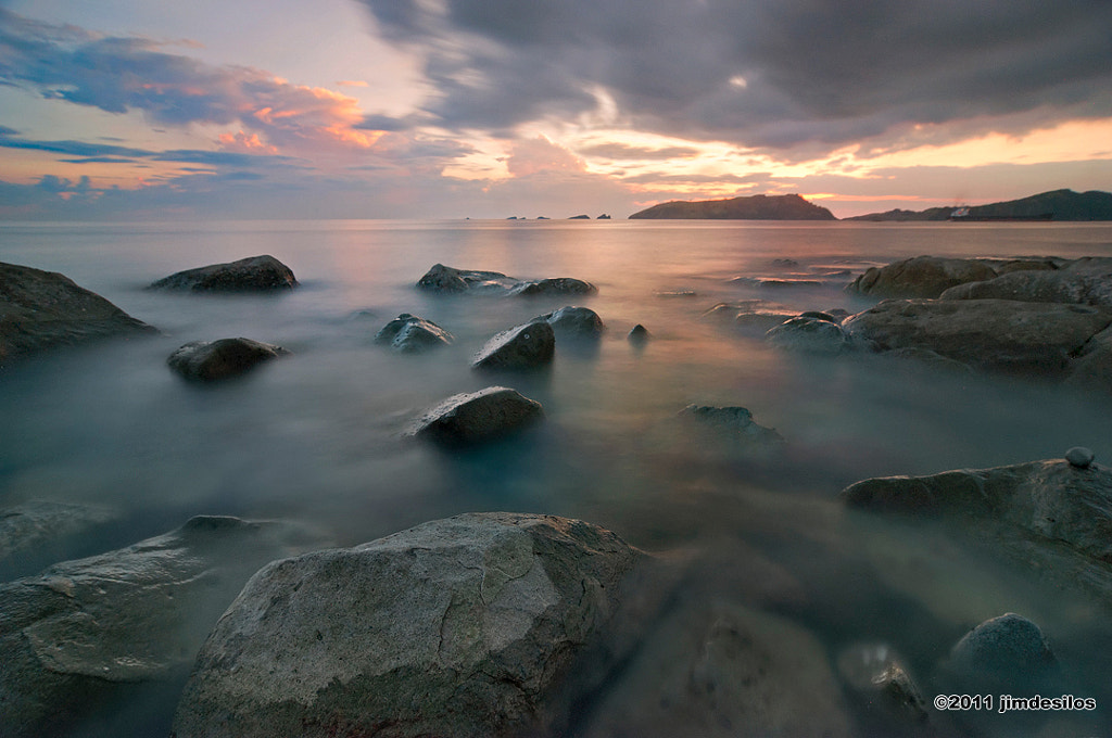 Sisiman Bay by Jim De Silos / 500px