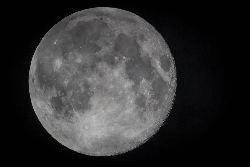 20 Awesome Photos Of The Supermoon | Fstoppers