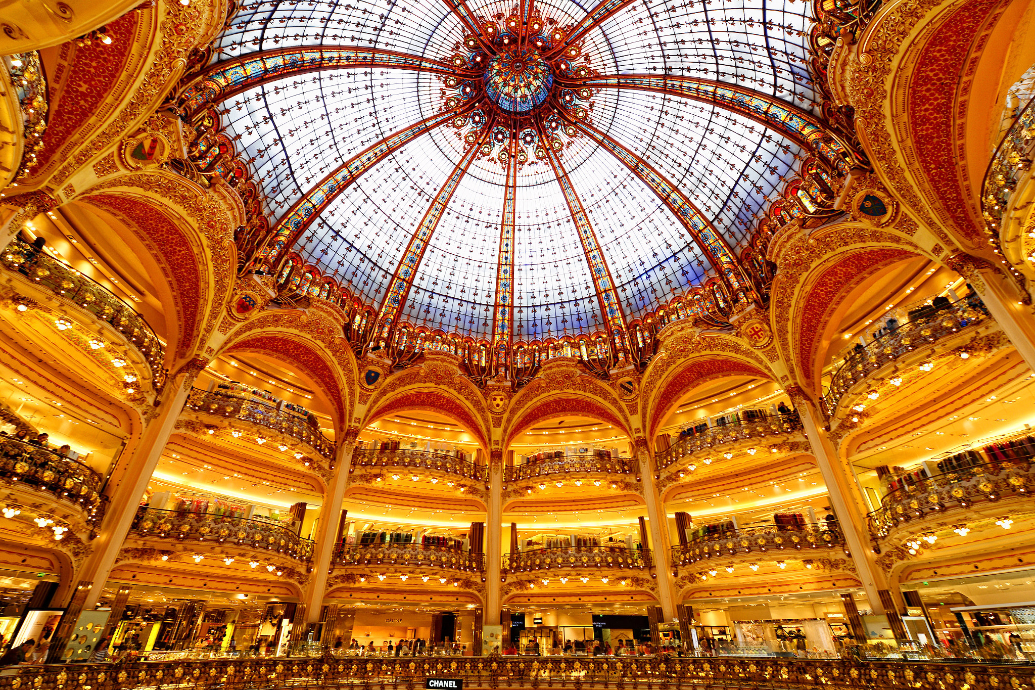 Galeries Lafayette--Paris by Cris T - Photo 39369744 / 500px