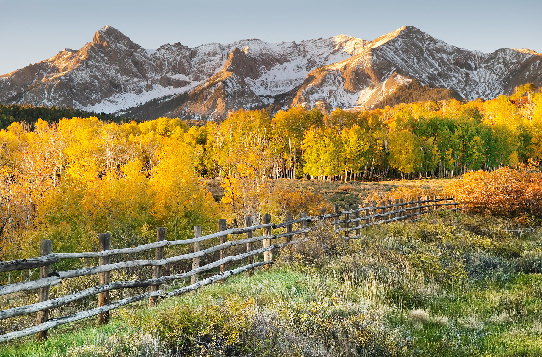 Dallas Divide, fence row by Del Higgins / 500px