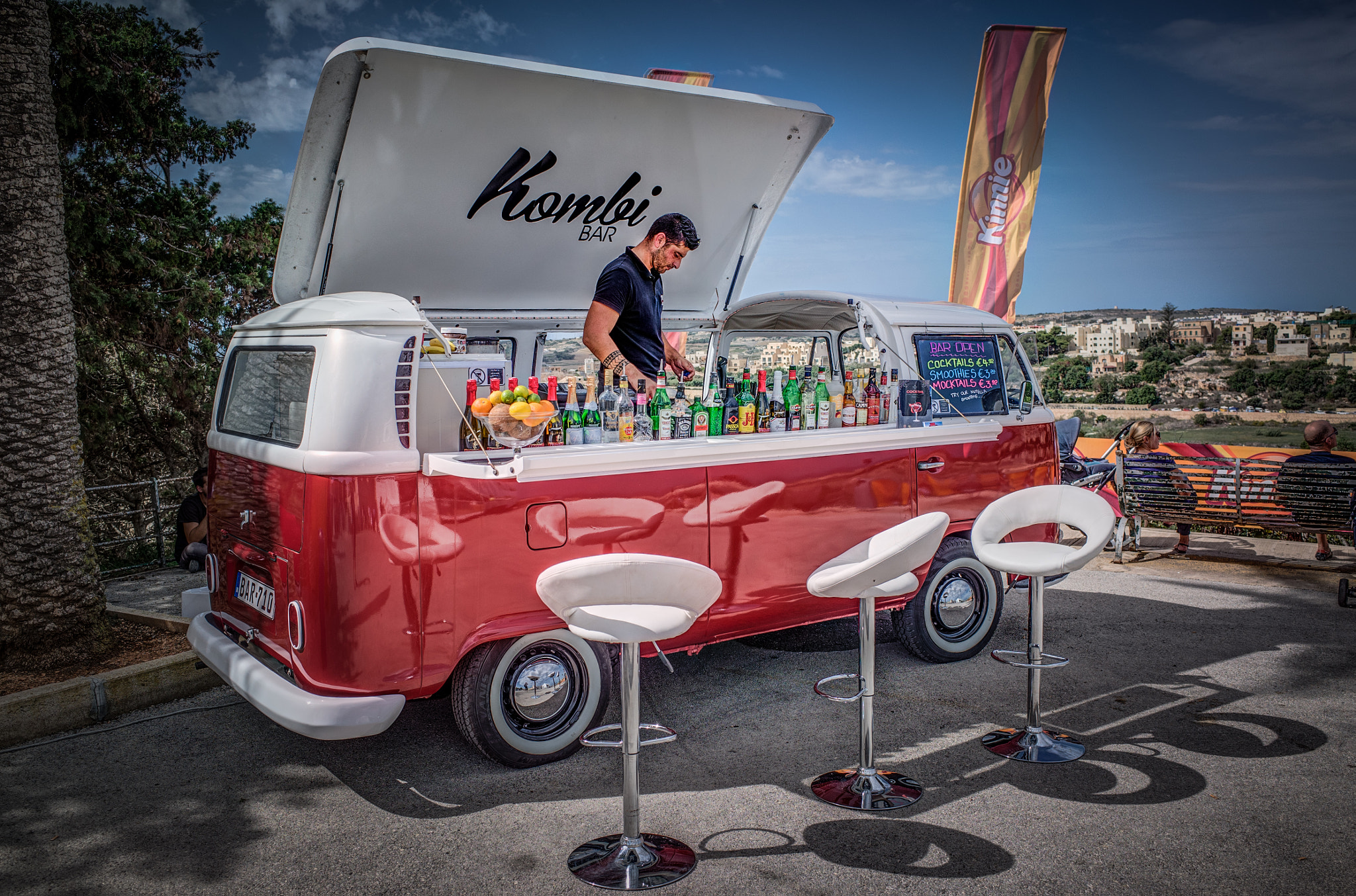 VW Bulli as "Kombi Bar" by Matthias Hildebrandt / 500px