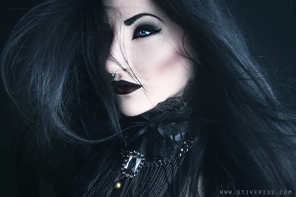 Gothic Beauty Eleine by Madeleine Liljestam | 500px