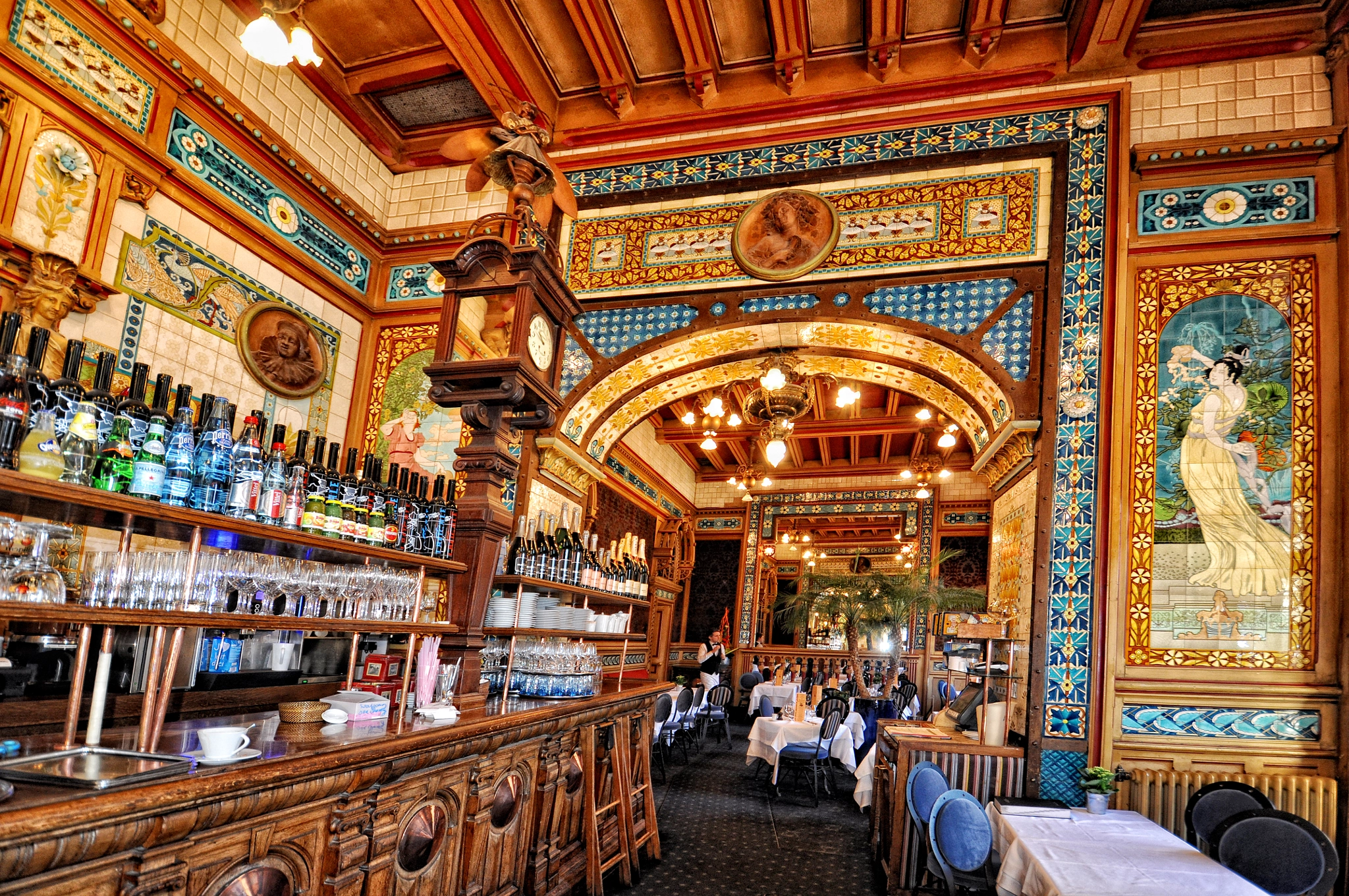 Art Nouveau Style of the Brasserie la Cigale (Nantes, France) by ...